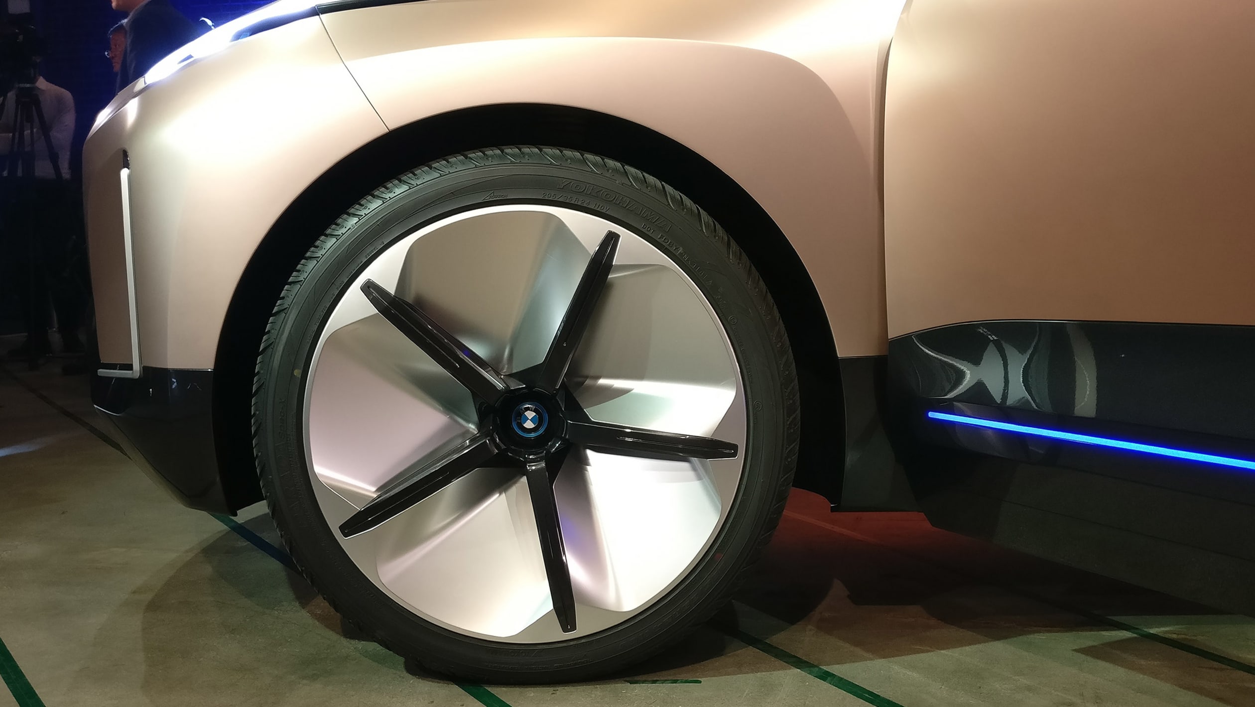 New 2021 BMW iNEXT targets 360-mile range - pictures | Auto Express