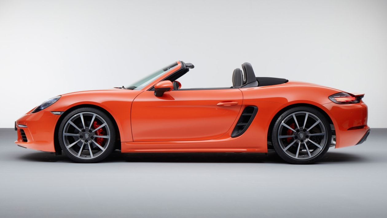Porsche 718 Boxster unveiled - pictures | Auto Express