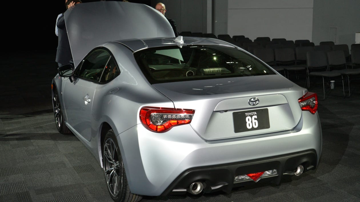 2017 Toyota GT 86 revealed - pictures | Auto Express