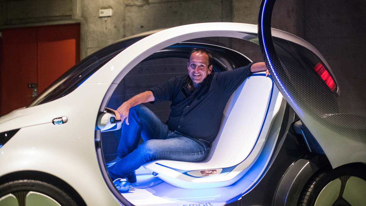 Smart Vision EQ concept ride review - pictures | Auto Express