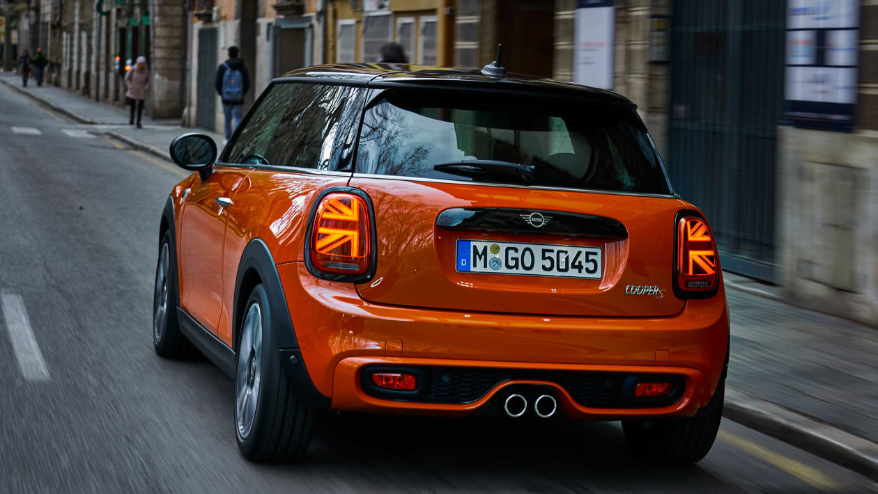 New MINI 2018 facelift review - pictures | Auto Express