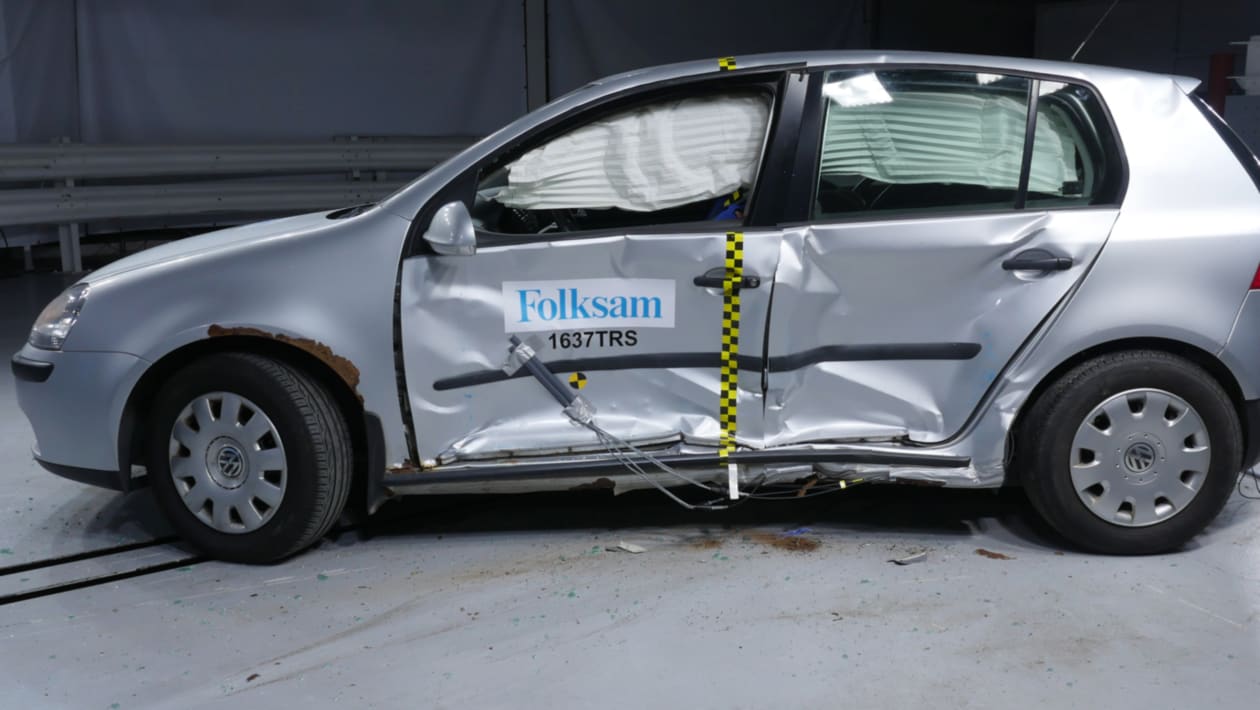 Rusty cars downgraded in NCAP-style crash test - pictures | Auto Express