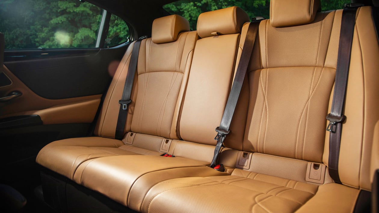 New Lexus ES 2018 review - pictures | Auto Express