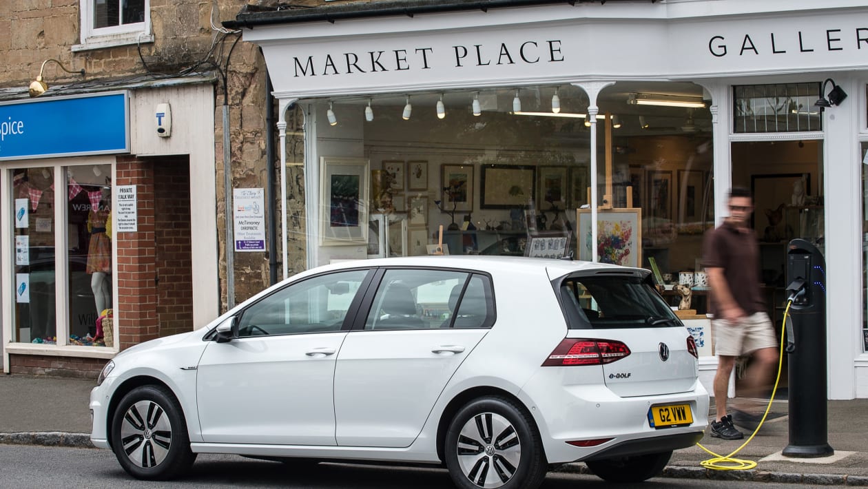Volkswagen e-Golf (2014-2019) review - pictures | Auto Express
