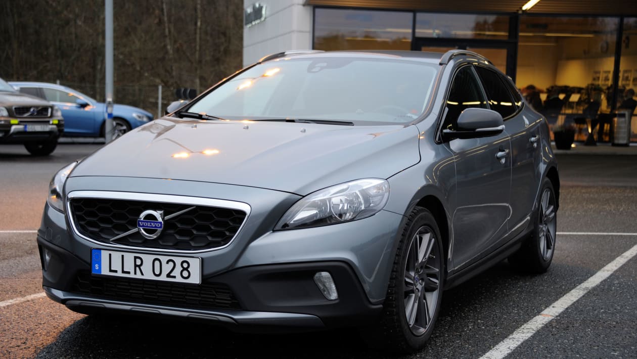 Volvo V40 3-cylinder prototype review - pictures | Auto Express