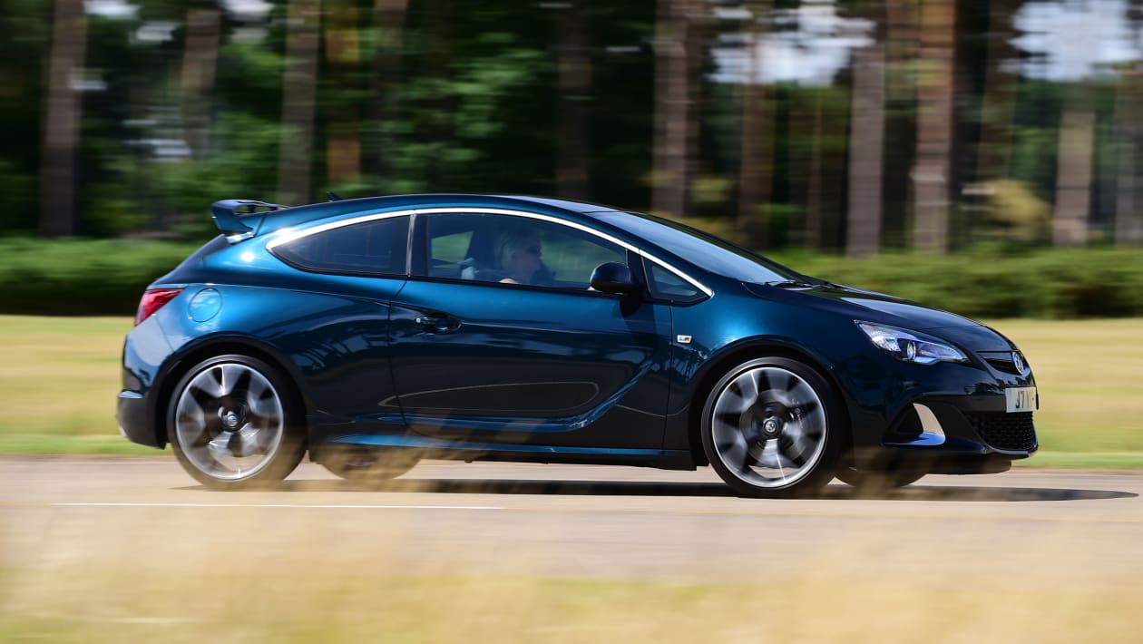 Vauxhall Astra VXR (2012-2015) review | Auto Express
