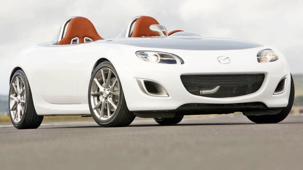 Lightweight MX-5 blasts in | Auto Express