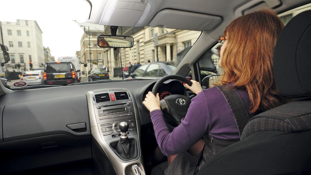 Toyota Auris 2009 review | Auto Express