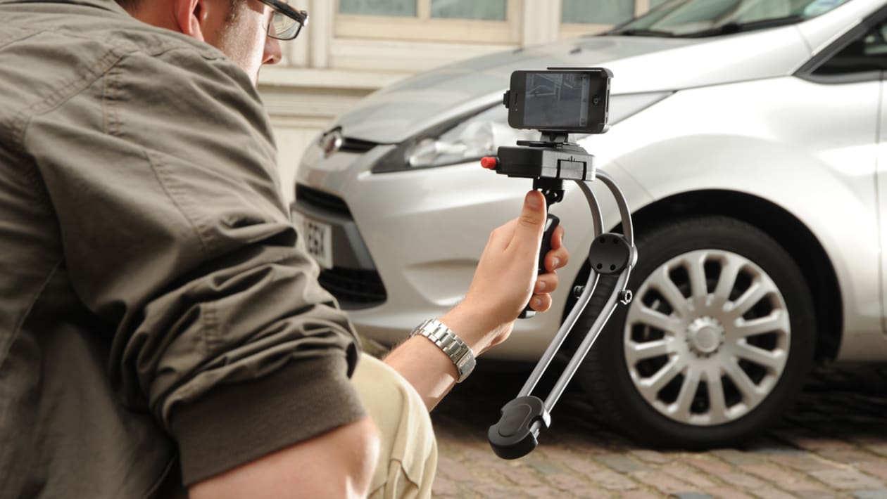 Steadicam Smoothee for iPhone | Auto Express