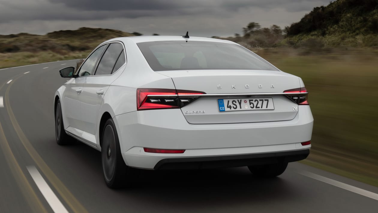 New Skoda Superb iV 2019 review - pictures | Auto Express