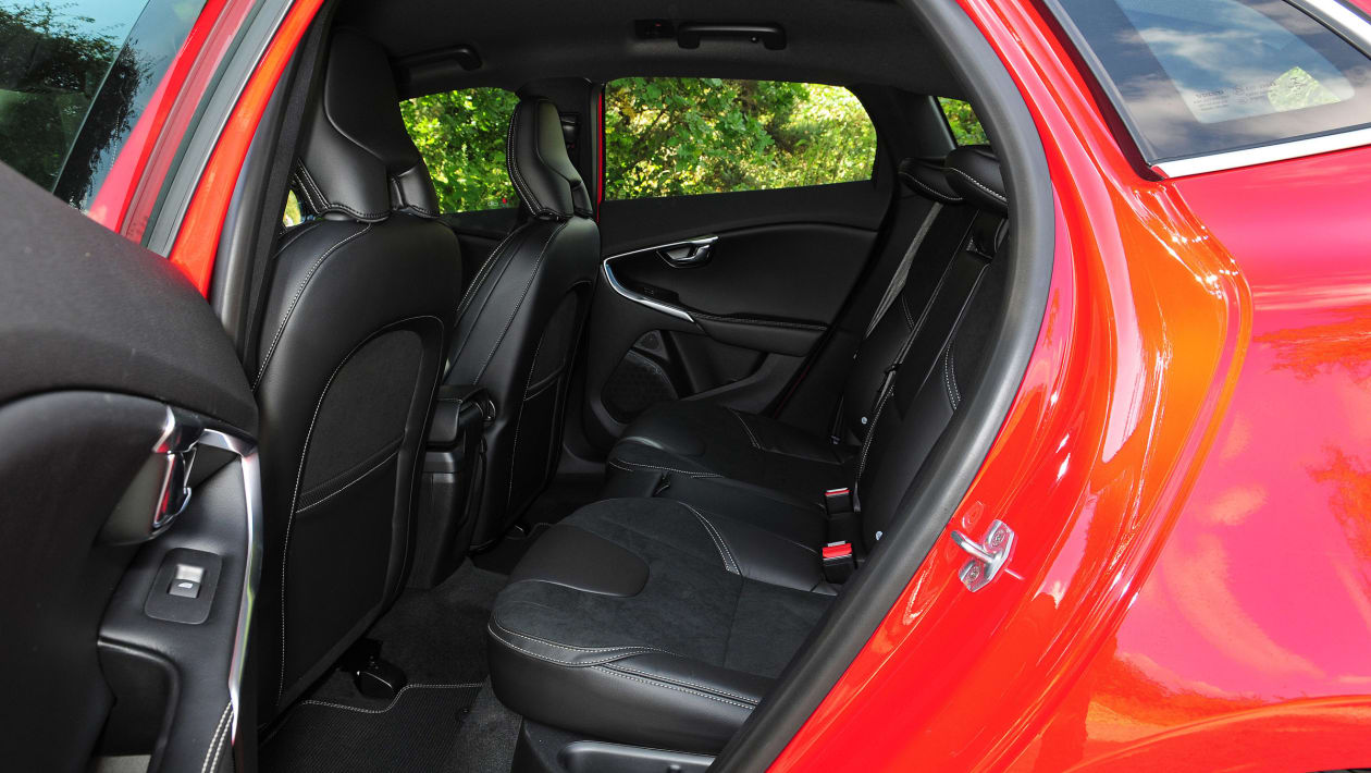 Volvo V40 D4 - pictures | Auto Express