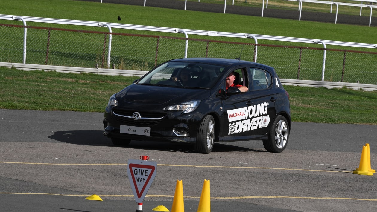 Young Drivers: teaching your kid to start driving young - pictures ...