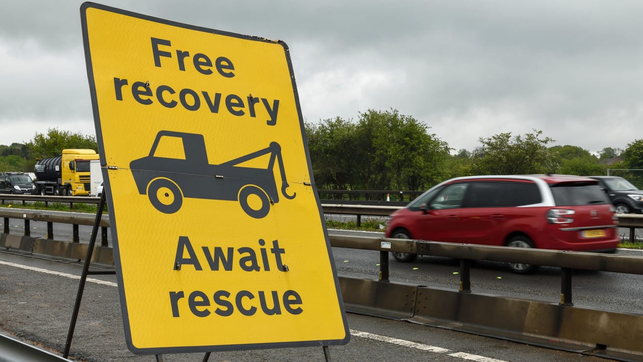 Drivers pay £25m for recovery on motorways and A-roads | Auto Express