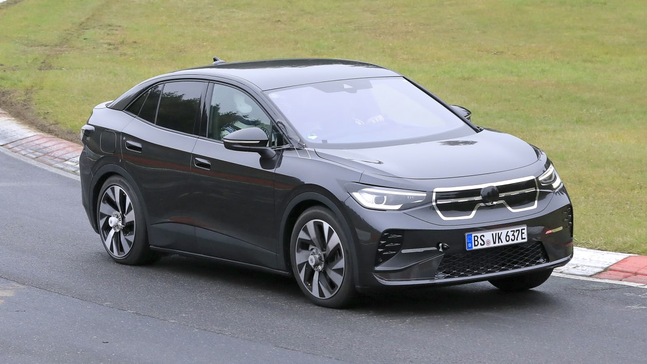 New Volkswagen ID.5 coupe-SUV spotted on the road - pictures | Auto Express