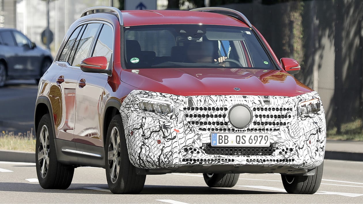 Facelifted Mercedes GLB spied undergoing testing - pictures | Auto Express