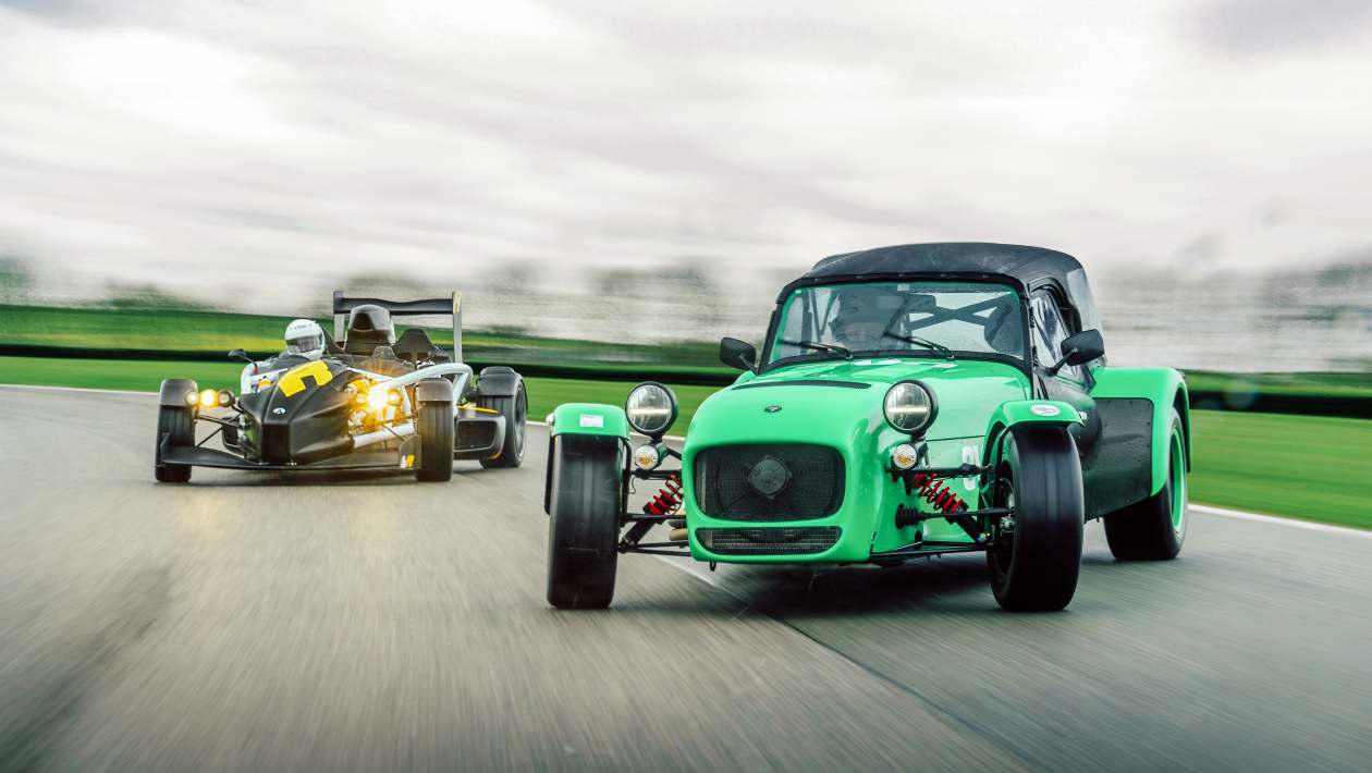Ariel Atom 4R v Caterham Seven evo25 edition – pictures | evo