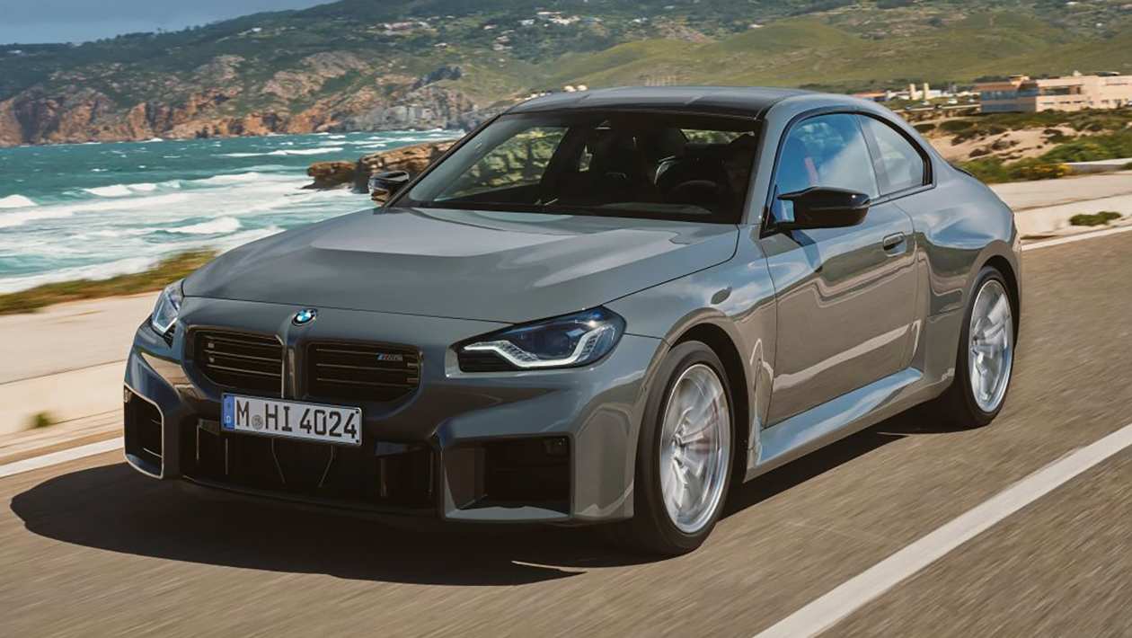 Refreshed BMW M2: boss baby coupe gets more power, and colour for 2024 ...