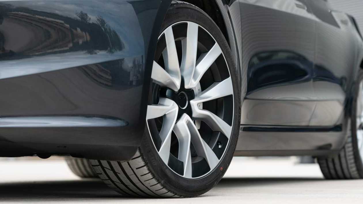 Electric Vehicle tyres: what are EV-specific tyres and do you need them ...