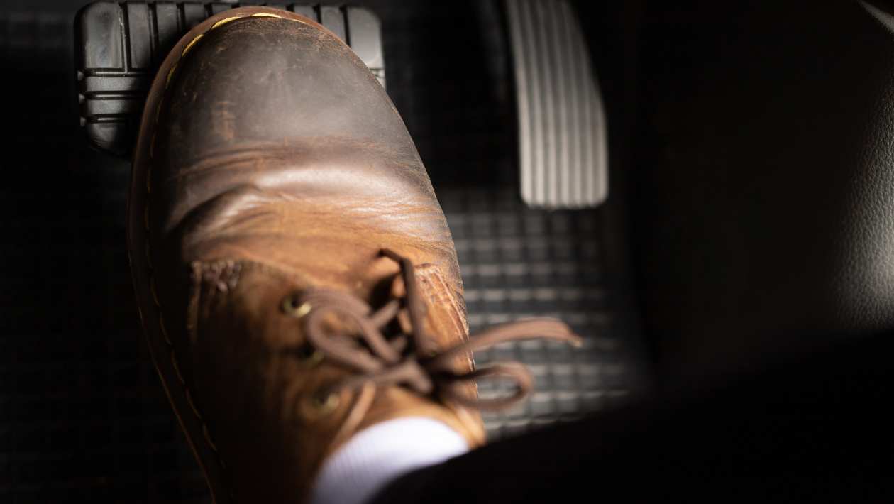 How to choose the best shoes or trainers for driving | Auto Express