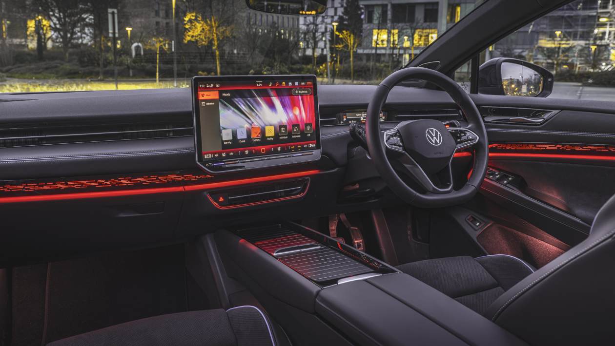 Volkswagen ID.7 – interior and tech | evo