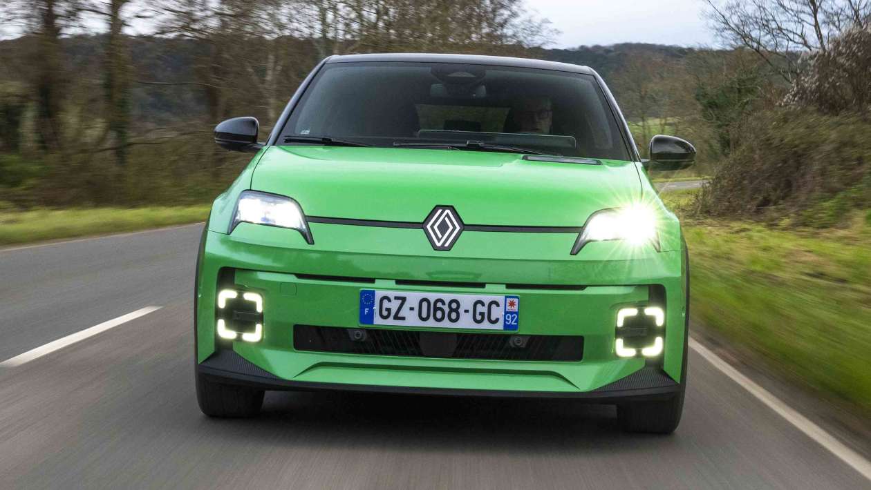 Car Deal Alert! 0% PCP finance Renault models including the hot new ...