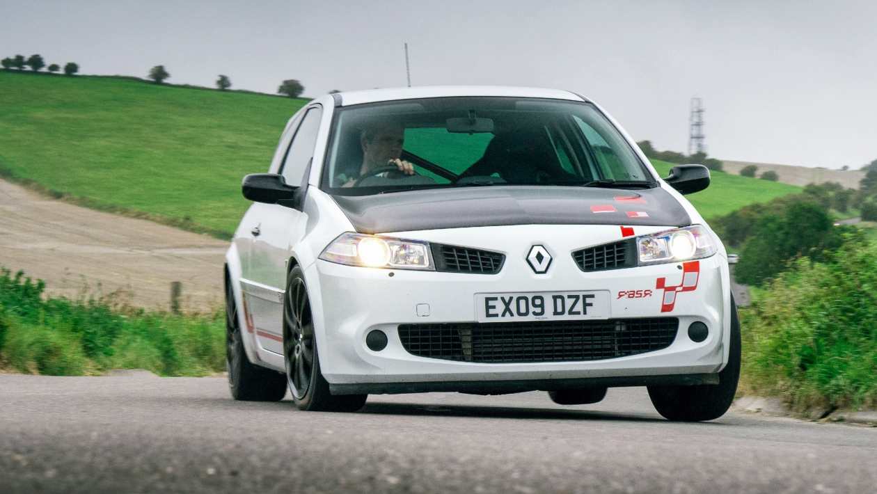 Renault Sport Megane R26.R review (2009): prices, history and specs | evo