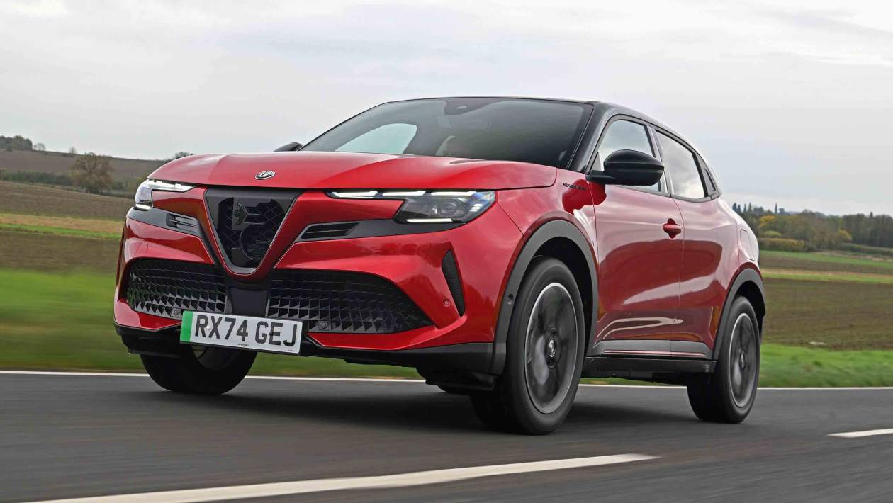 Alfa Romeo Junior Electric Hatchback 115kW Elettrica 54kWh 5dr Auto ...