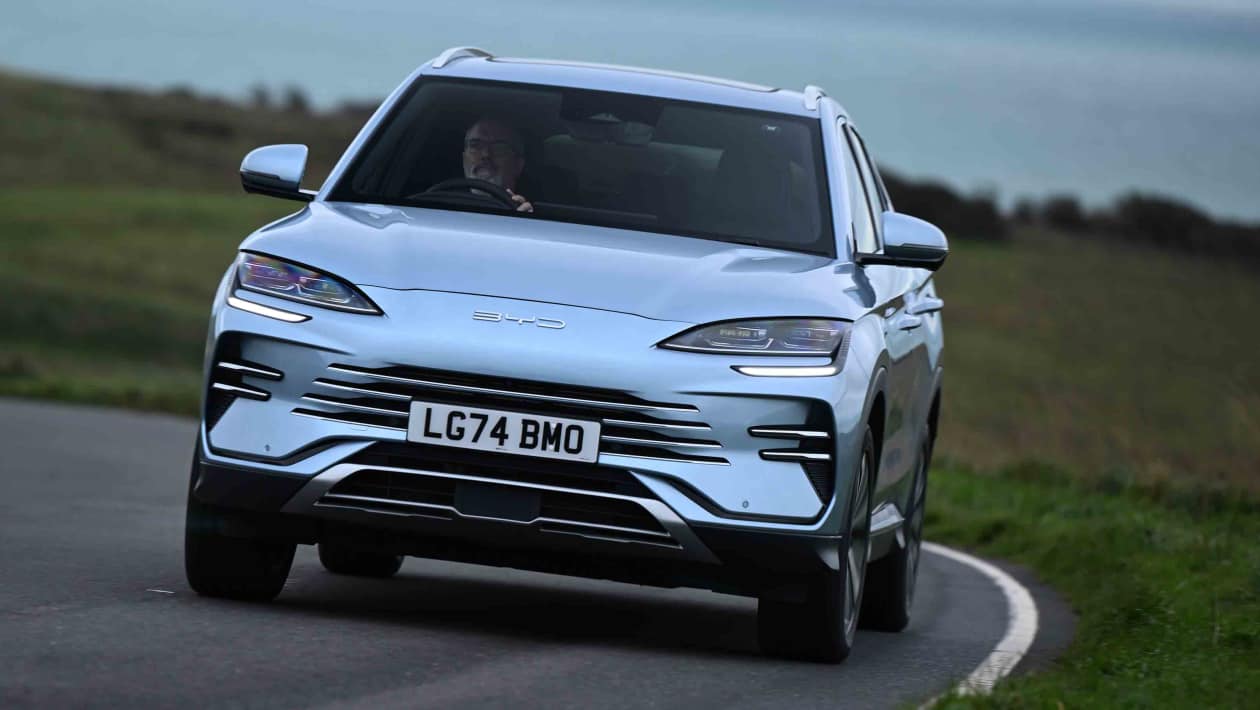 Car Deal of the Day: BYD Seal U is 50-mile plug-in hybrid SUV for £224 ...
