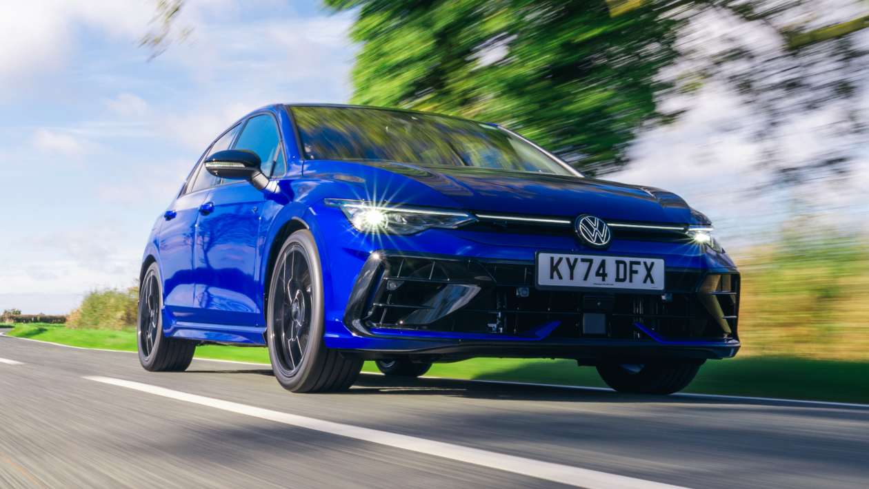 Volkswagen Golf R 2025 review – Mk8.5 not the return to form we'd hoped ...