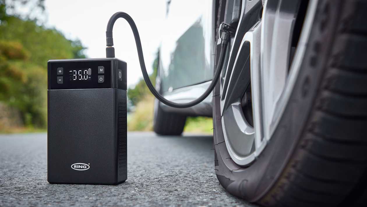 Ring Jumpstart 5-in-1 Tyre Inflator & Jump Starter review | Auto Express