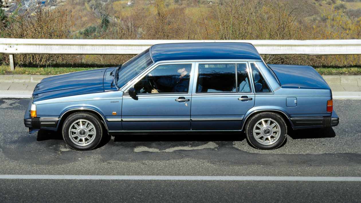 Why car enthusiasts are suddenly lusting after once-ridiculed old ...