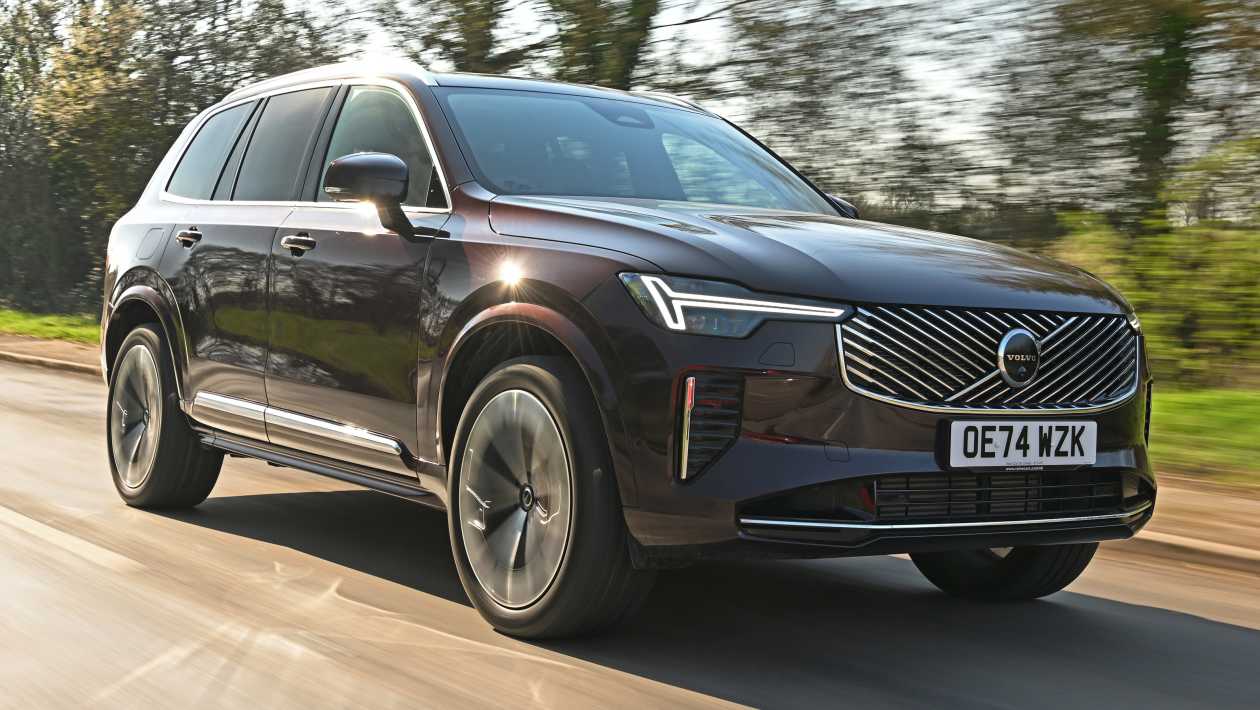 Volvo XC90 Estate 2.0 T8 PHEV Ultra Edition Dark 5dr AWD Geartronic ...