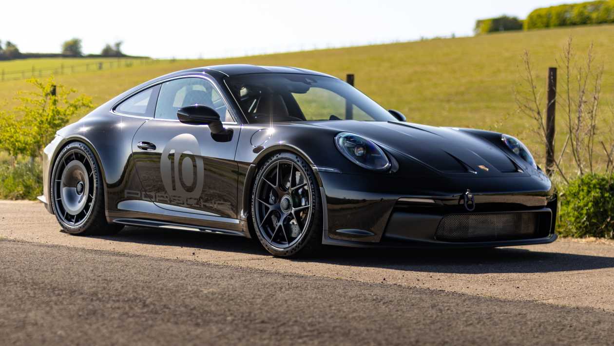 JCR’s Porsche 911 S/T turns the eCoty-winner to 11 | evo