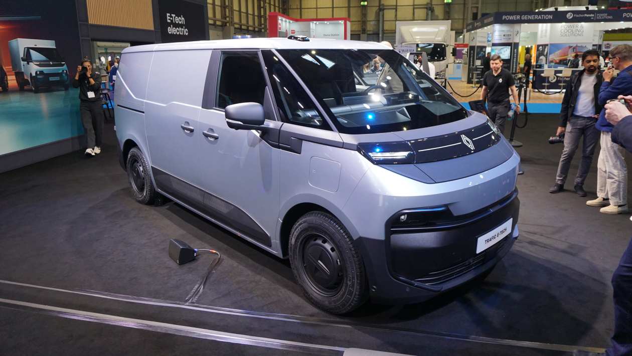 New Renault Trafic, Goelette and Estafette vans make CV Show debut ...