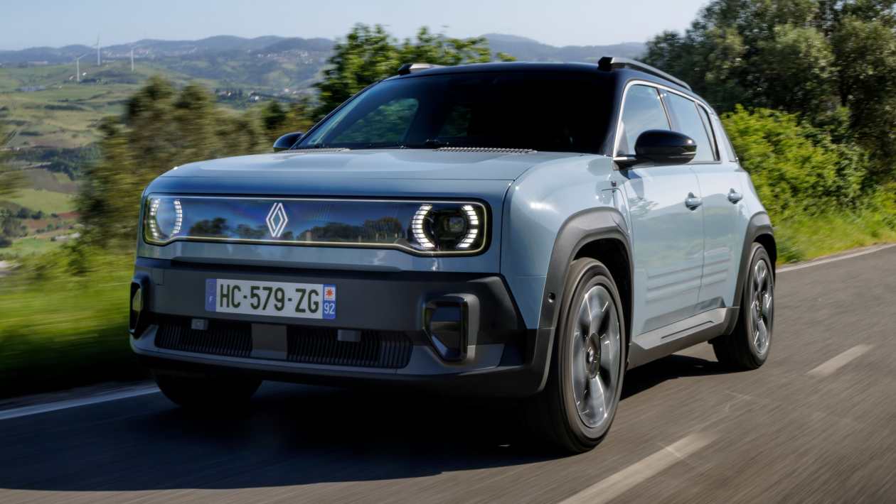 Renault 4 2025 review – retro crossover takes aim at the MG4 | evo