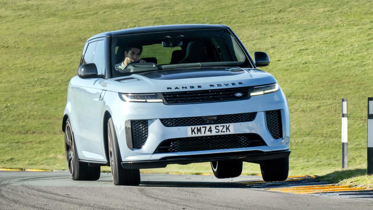 Range Rover Sport SV 2025 review – the king of fast SUVs? | evo