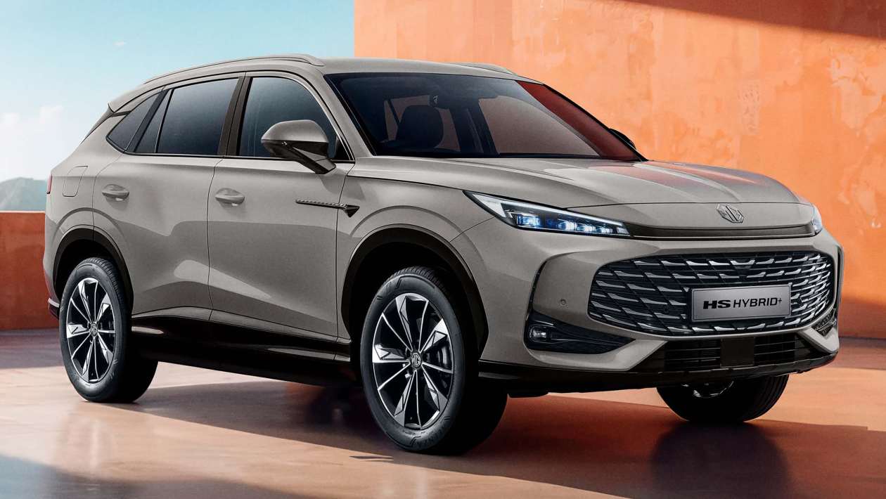 The MG HS just got hot! New 221bhp Hybrid+ model joins line-up | Auto ...