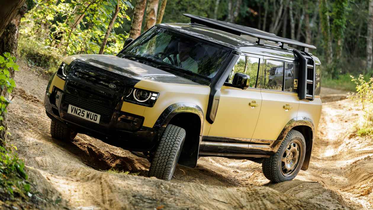 Land Rover Defender Trophy Edition D350 - pictures | Auto Express