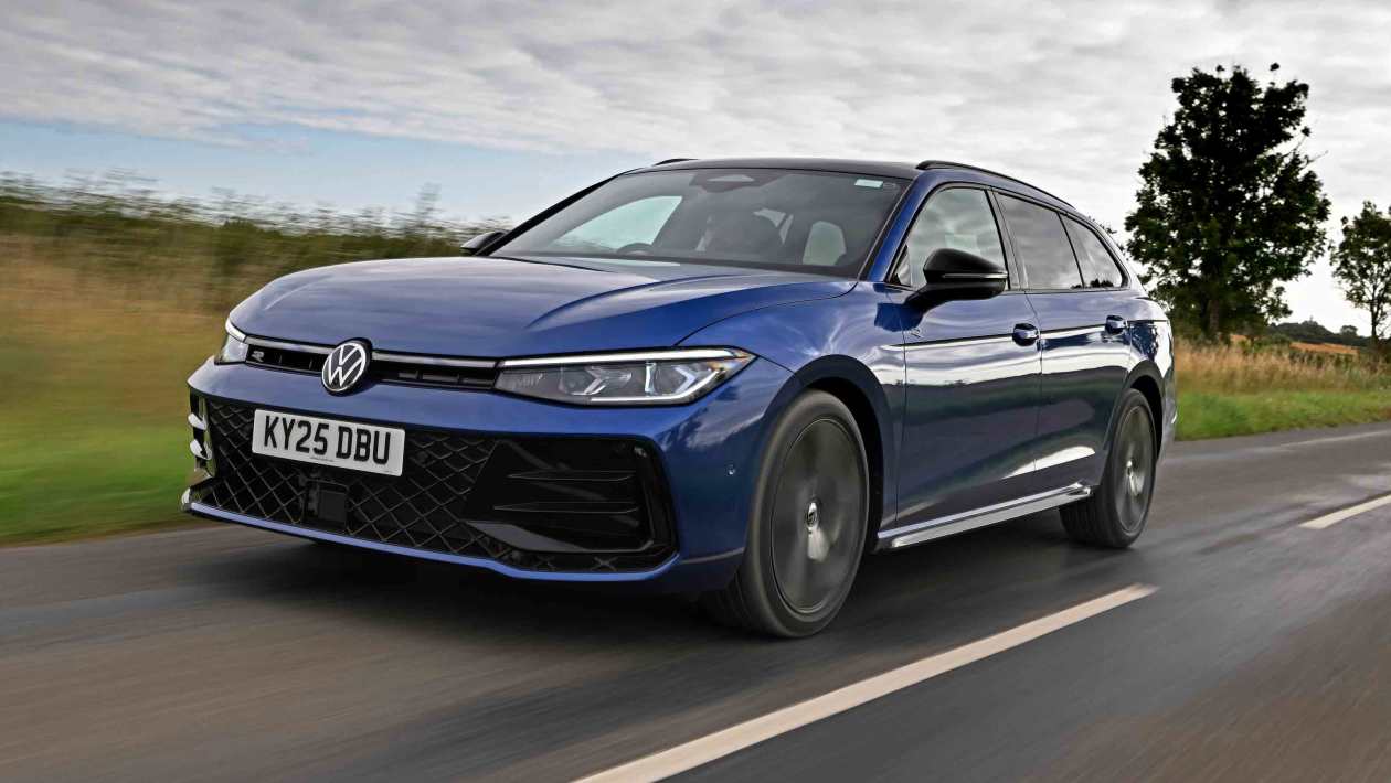 Volkswagen Passat review | Auto Express
