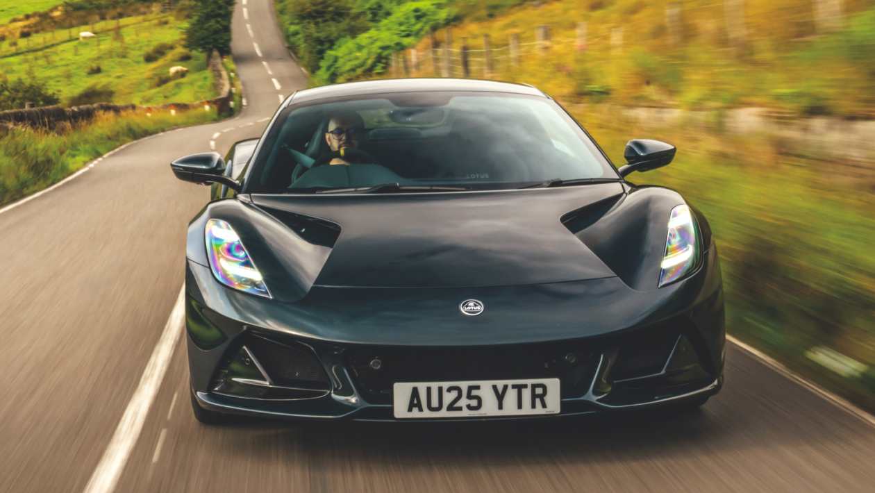 Lotus Emira Turbo SE 2025 review – a rebranded sports car with detail ...