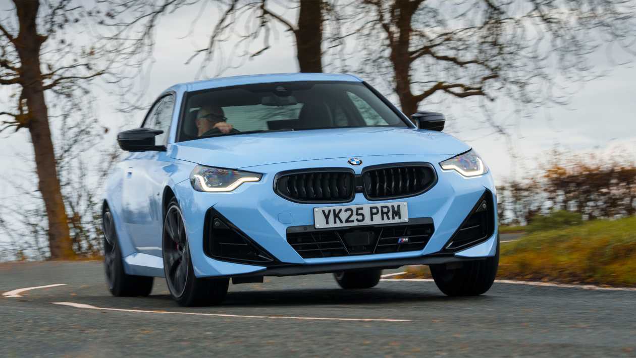 BMW M240i xDrive review – a cut-price M4 or a Golf R rival? | evo