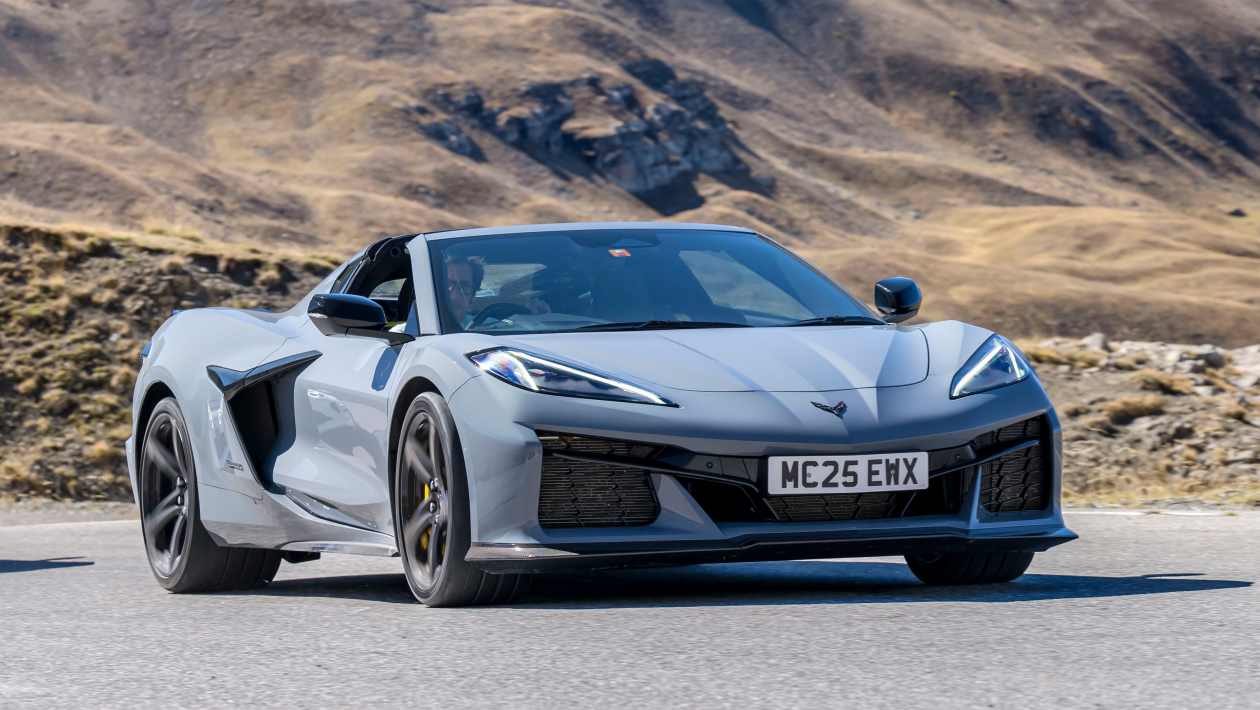Chevrolet Corvette E‑Ray review – does hybrid and all-wheel drive ...