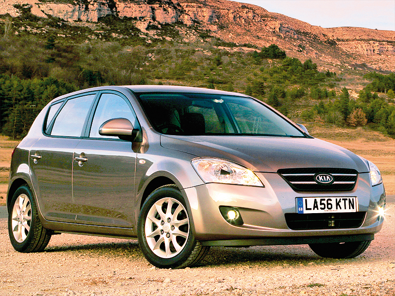Kia Cee'd review (2007-2012) | Auto Express