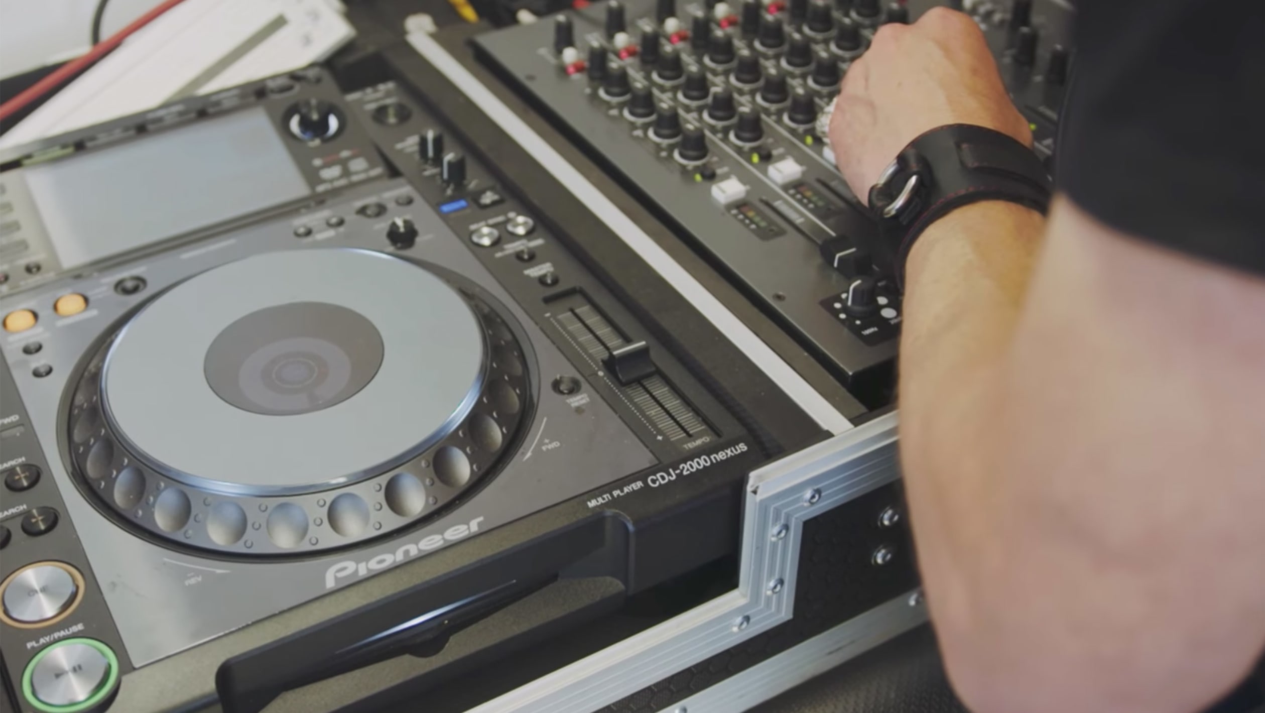 How Renault built the ideal van for DJ BBQ - pictures | Auto Express