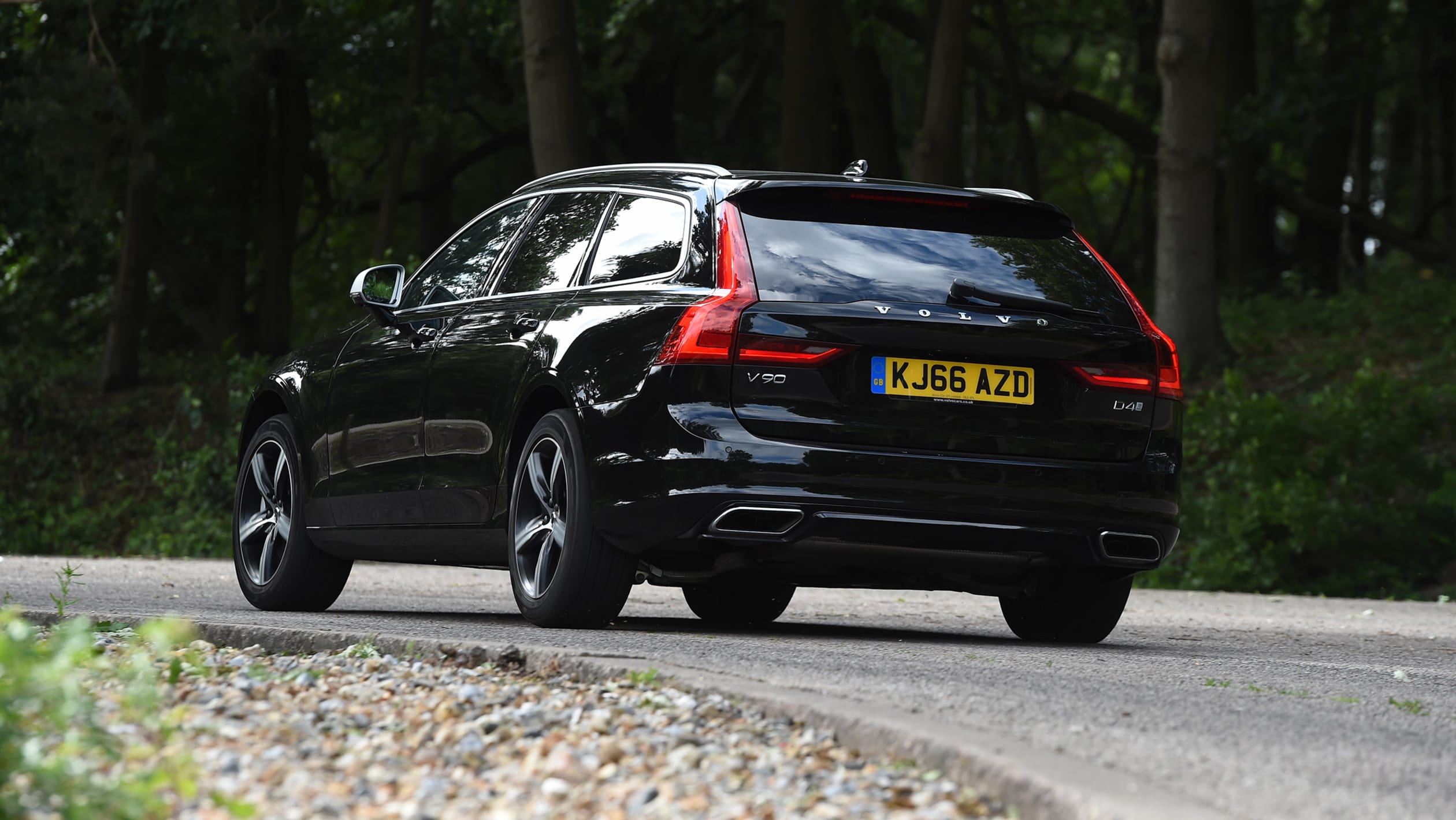 BMW 5 Series Touring vs Mercedes E-Class Estate vs Volvo V90 - pictures ...