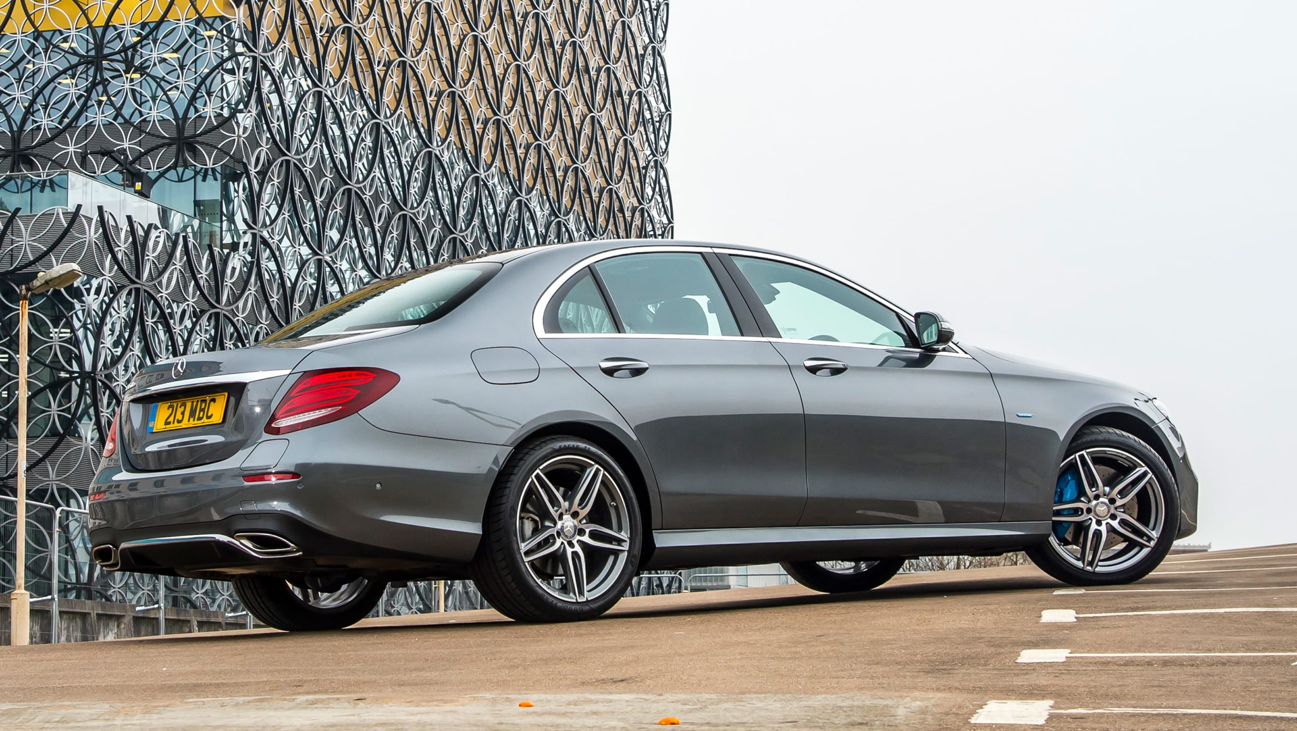New Mercedes E 300 de 2019 review - pictures | Auto Express