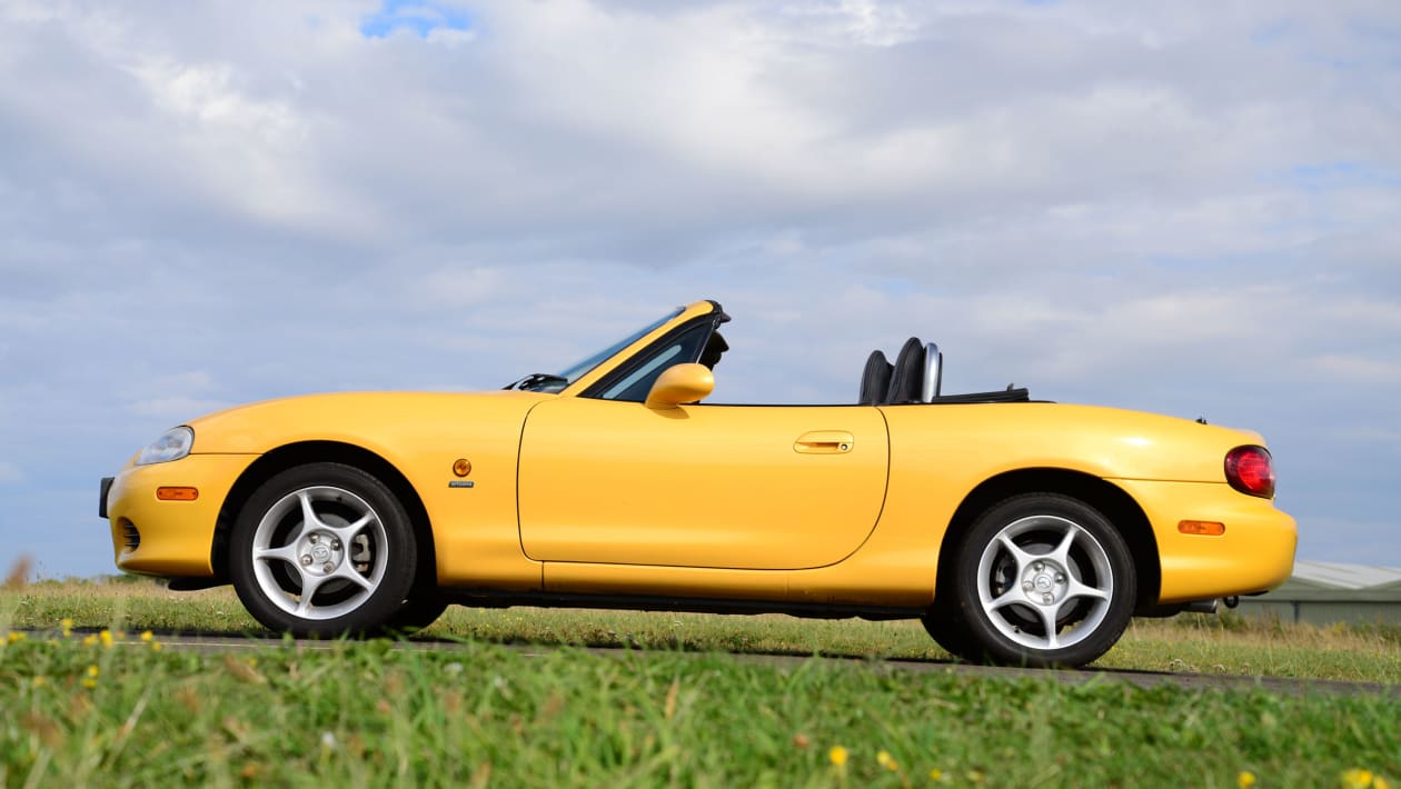 Mazda MX-5 25th anniversary group test - pictures | Auto Express