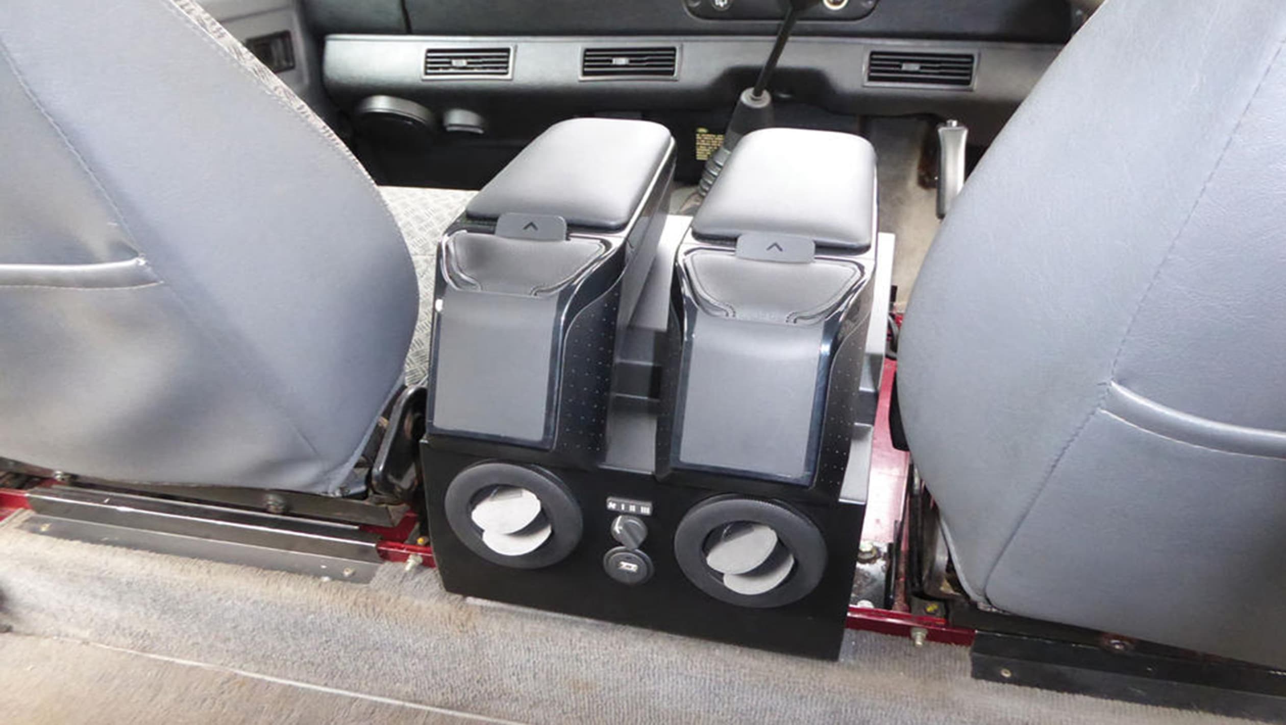 Defender air-conditioning kit | Auto Express