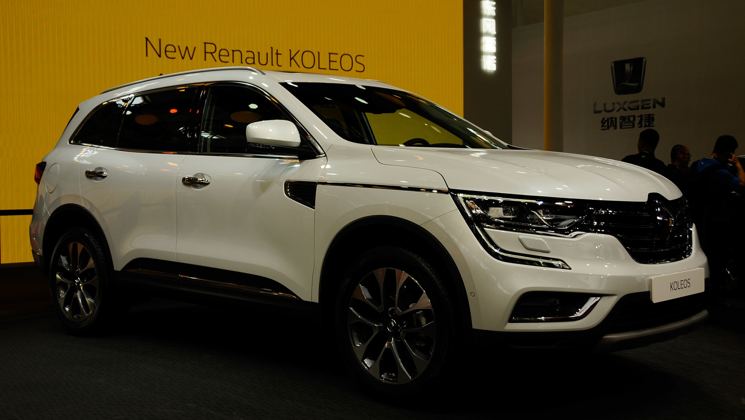 New Renault Koleos II: spy shots, exclusive images and official pics ...