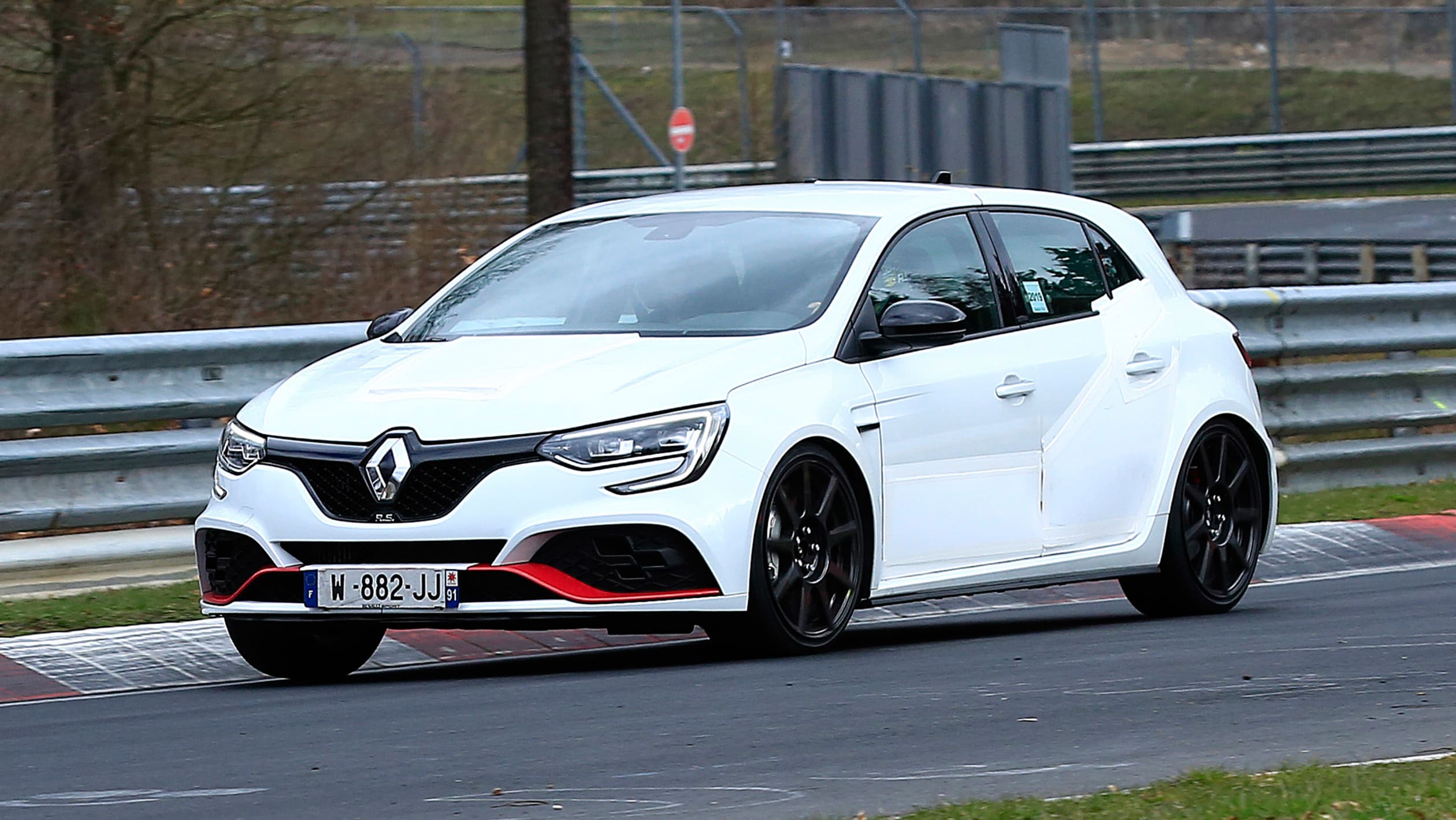 New 2019 Renault Megane R.S. Trophy-R spied testing - pictures | Auto ...
